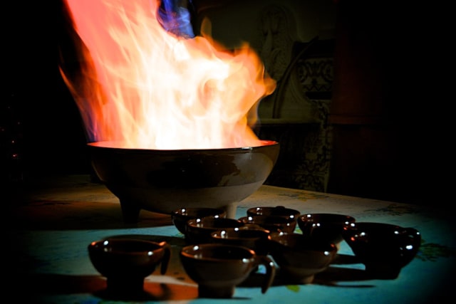 Queimada, Ritual Minum Api Penuh Magis di Galicia | kumparan.com