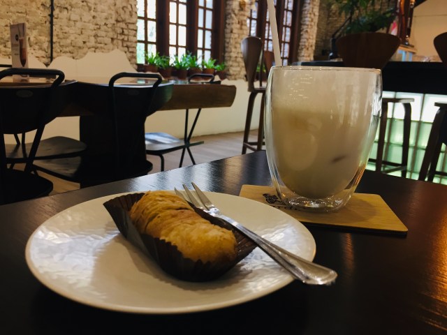 Kafe Jamu Modern Acaraki Cafe: Ada Saranti hingga Kunyit Asam Soda ...