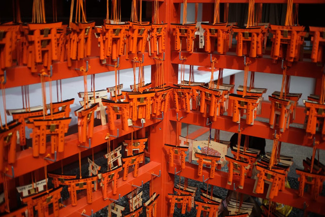 Foto: Kuil Shinto dengan 1.000 Gerbang di Jepang | kumparan.com