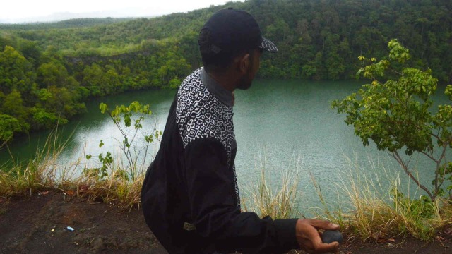 Omset Wisata Danau Tolire di Ternate Menurun | kumparan.com