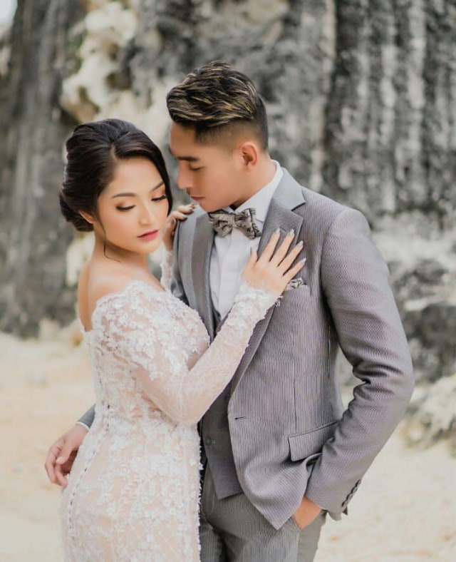 7 Potret Pre-Wedding Siti Badriah dan Krisjana yang Sederhana ...