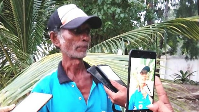 Eli yang Setia Jaga Menara di Batas Negara Meski Tak Diupah | kumparan.com