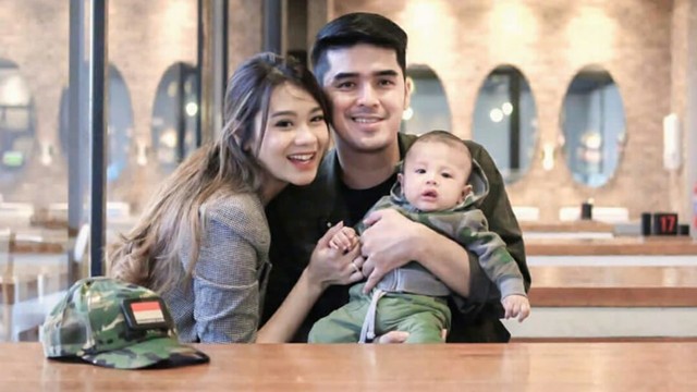 Jadi Mama Muda, 7 Potret Amanda Zevannya Bersama Anaknya | kumparan.com