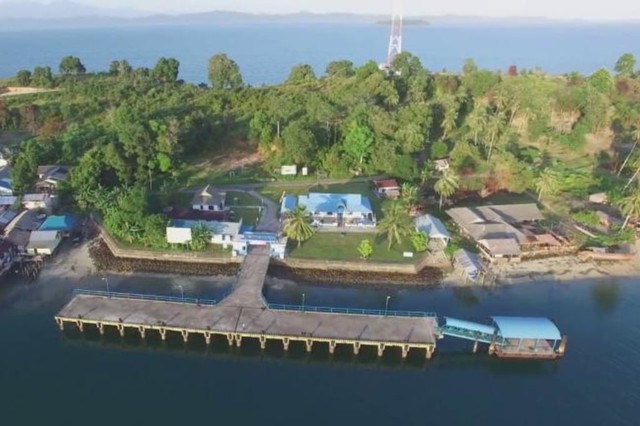 Keropos, Jembatan Ponton Dermaga Senayang Rawan Patah | kumparan.com