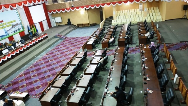 Inilah 45 Caleg yang Lolos ke DPRD Kepri | kumparan.com
