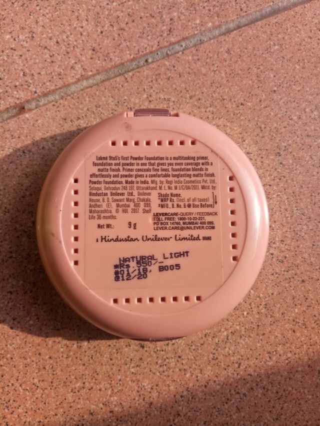 Review jujur Aja: Lakme 9to5 Primer + Matte Powder Foundation ...