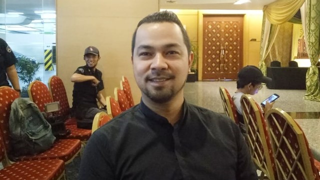 Sebelum Terkenal, Aktor Ini Pernah Jadi Kenek Bus | kumparan.com