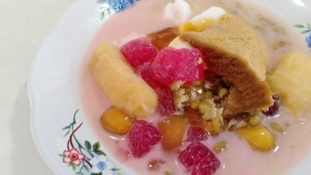 7 Takjil Khas Daerah di Indonesia, Bubur Kampiun sampai Es Goyobod ...