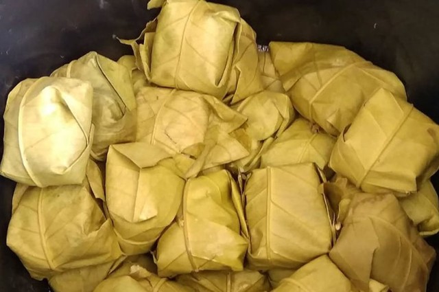 Peuyeum Khas Kuningan Jadi Primadona yang Diburu Pemudik | kumparan.com