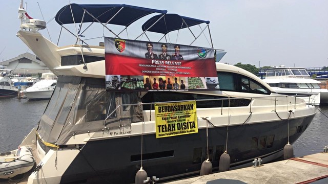 Polisi: Selundupkan Narkoba dengan Kapal Pesiar Modus Baru | kumparan.com Polisi: Selundupkan Narkoba dengan Kapal Pesiar Modus Baru | kumparan.com