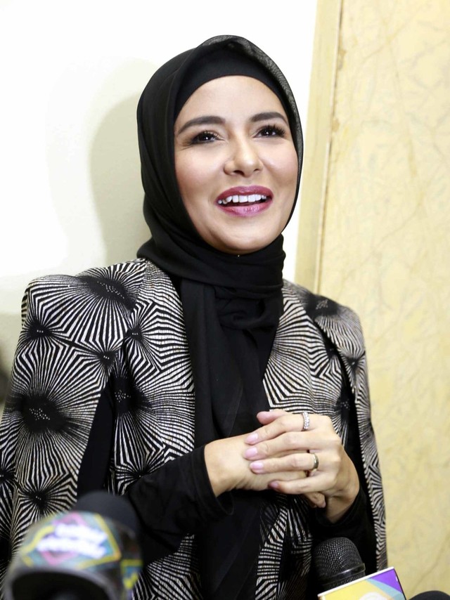 Throwback Meisya Siregar: Si Gadis Sampul yang Kini Berhijab | kumparan.com