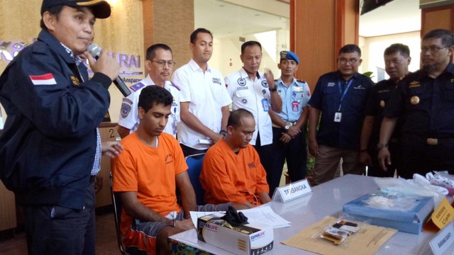 Tamasya ke Bali Sambil Bawa 4 Linting Ganja, WN AS Diciduk di Bandara ...