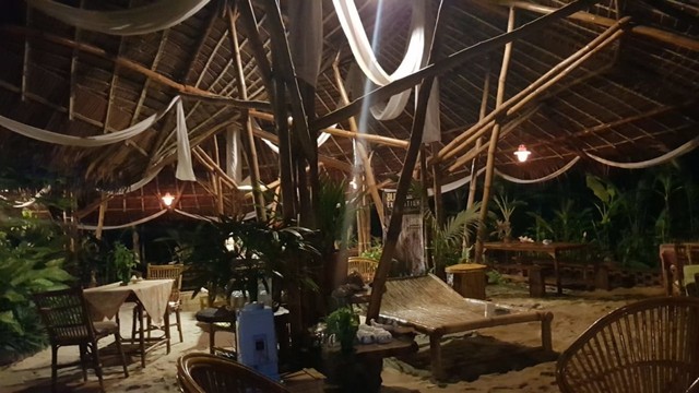 Menjelajahi Keindahan Pulau Meti, Maluku Utara | kumparan.com