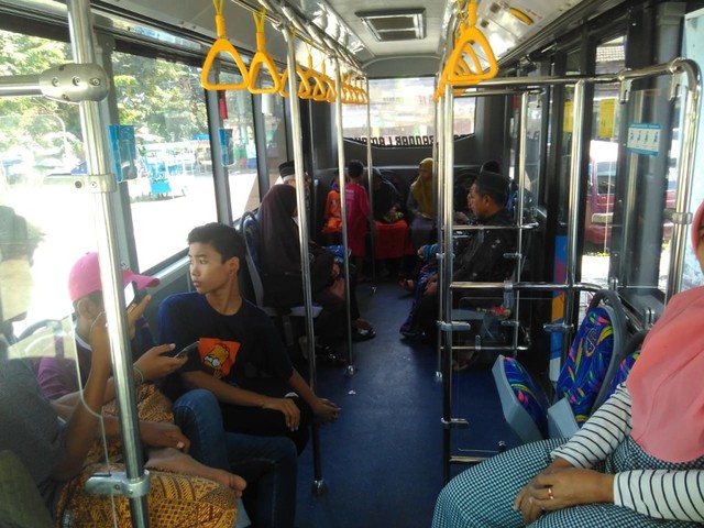 Tiga Bulan Beroperasi, Bus Trans Bandar Lampung Jadi Idola | kumparan.com