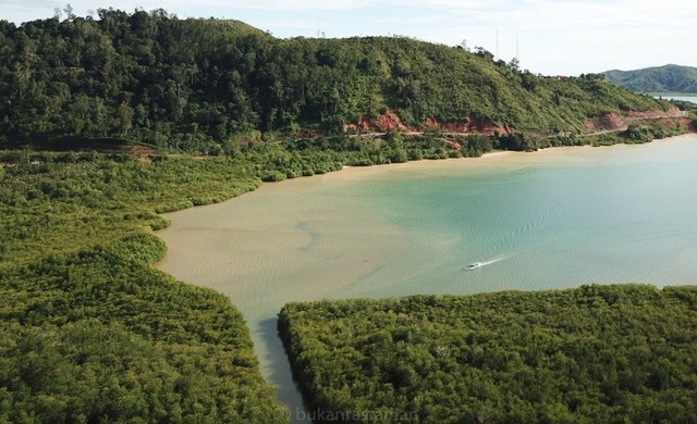 Menikmati Pesona Pulau Mandeh, Sumatera Barat | kumparan.com