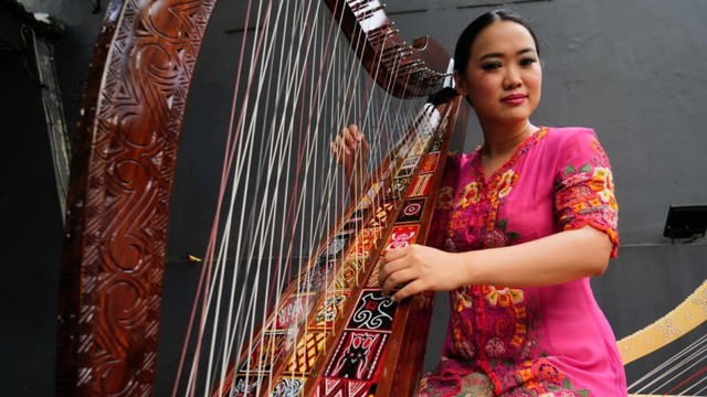 Sisca Guzheng Harp, Memadukan Alat Musik Harpa dengan Corak Nusantara ...