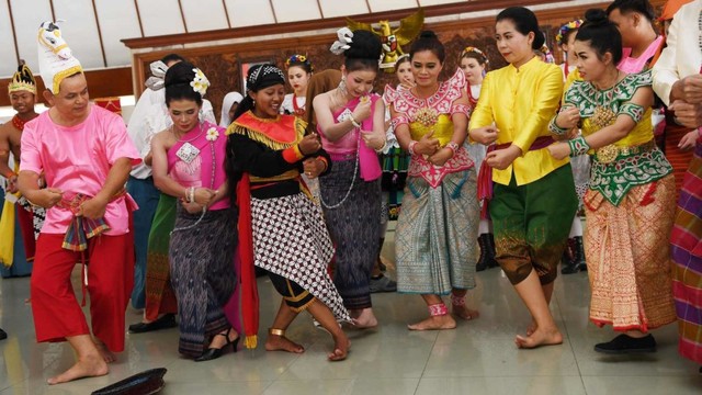 Foto: Serunya Kegiatan Kesenian Rakyat di Bojonegoro, Jawa Timur ...