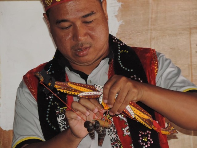 Tengkuyung Berambih, Permainan Tradisional Masyarakat Dayak di Sekadau ...