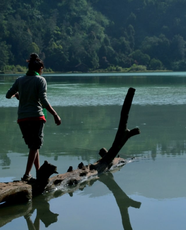 Telaga Warna Dieng, Danau yang Indah dan Menenangkan di Jawa Tengah ...