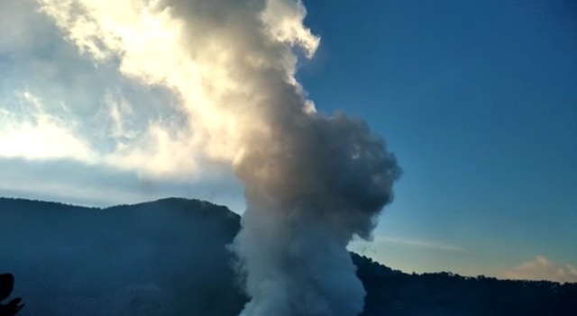 Mengenal Jenis Erupsi Gunung Api (2) | kumparan.com