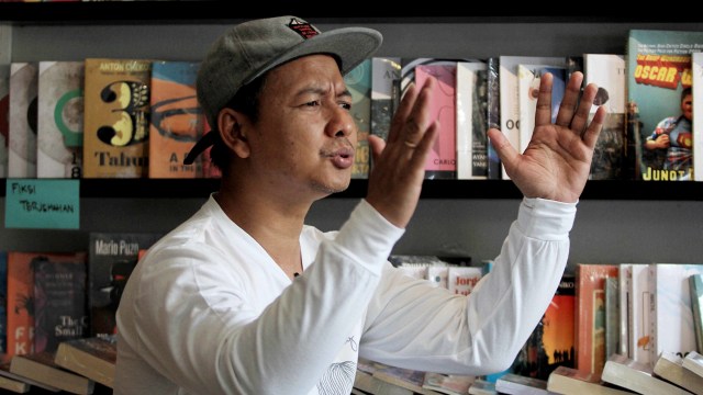 Warna-warni Skena Indie dari Kacamata Cholil 'Efek Rumah Kaca ...