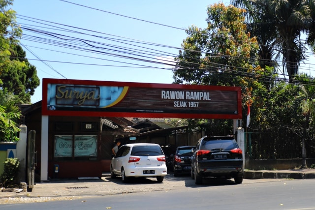 'Rawon Rampal', Kuliner Legendaris Khas Kota Malang Sejak Tahun 1957 ...
