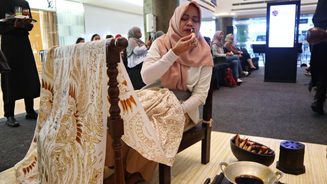 Gaungkan Pesona Batik Indonesia Lewat Travel Fotografi ala JuxDuo ...