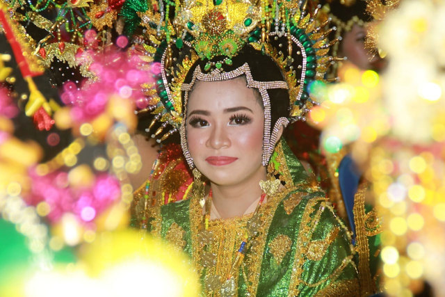 Potret Kemeriahan Festival Budaya Tua Buton | kumparan.com
