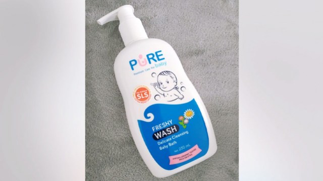 Review Pure Baby Freshy Wash, Premium Care For Baby | kumparan.com