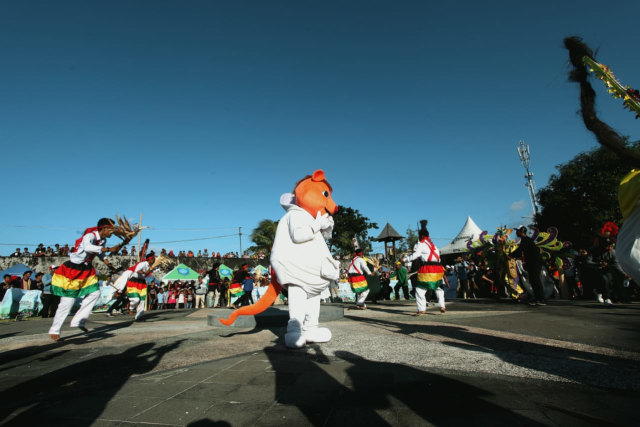 Foto: Melihat Keberagaman Indonesia dalam Karnaval Budaya di Ternate ...