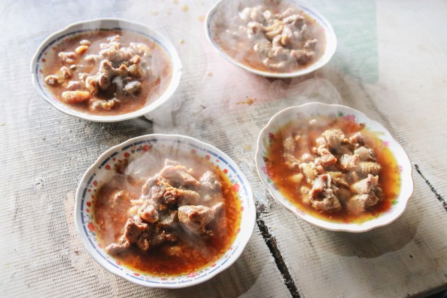 Nikmatnya 'Enthok Slenget Kang Tanir', Kuliner Pedas di Yogyakarta ...