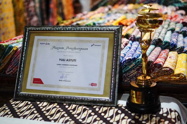 Yuli Astuti: Sang Pelestari Batik Kudus dari Kepunahan | kumparan.com