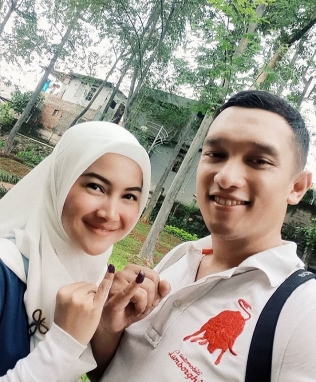 9 Tahun Menikah, Intip 5 Potret Harmonis Keluarga Giovanni Tobing ...