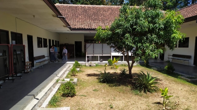 Napak Tilas BJ Habibie di SMAK Dago yang Penuh Kenangan | kumparan.com