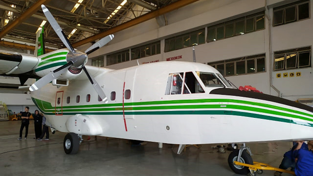 Pesawat N250, N212i, dan CN235 Rancangan Habibie di Hanggar PT DI ...