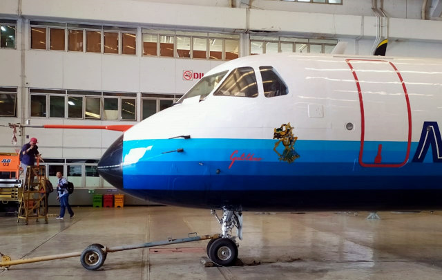 Pesawat N250, N212i, dan CN235 Rancangan Habibie di Hanggar PT DI ...