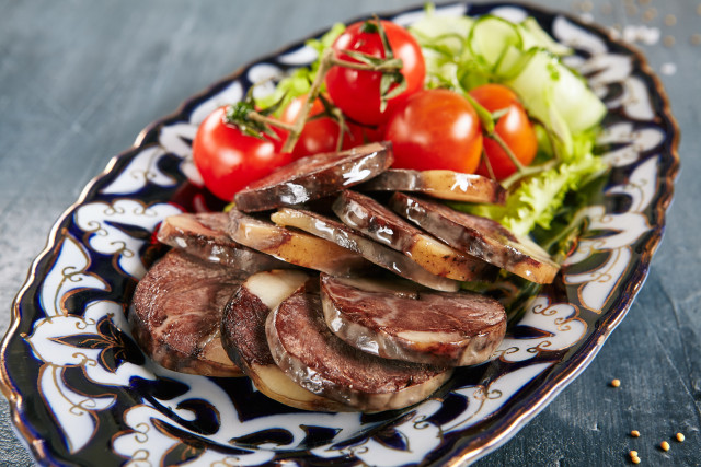 Hukum Memakan Daging Kuda Menurut Pandangan 4 Ulama Madzhab | kumparan.com