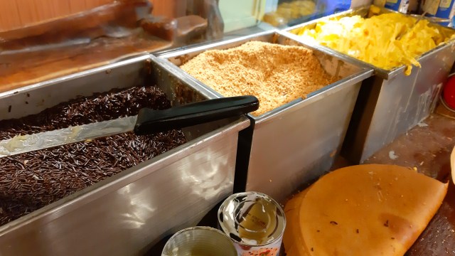 'Martabak Andir Bandung', si Manis yang Legendaris | kumparan.com