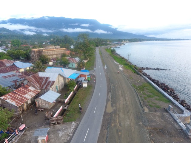 Melihat Pembangunan Kawasan Ekonomi di Halmahera Selatan | kumparan.com