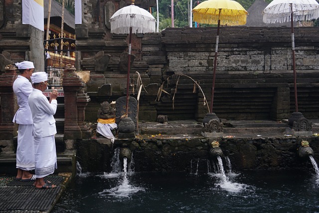 Mengenal Odalan, Upacara Pemujaan Para Dewa yang Diistanakan di Pura ...