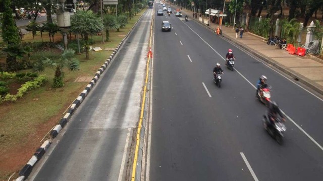 Demo Mahasiswa Bubar, Jalan Medan Merdeka Barat Kembali Dibuka | kumparan.com