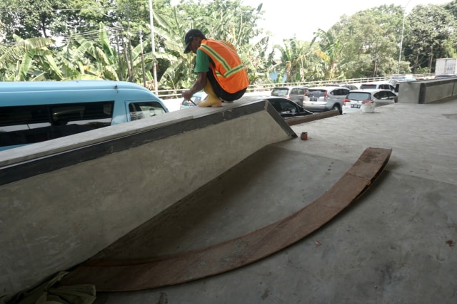 Foto: Pembangunan Skatepark Flyover Pasar Rebo | kumparan.com