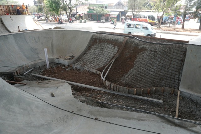 Foto: Pembangunan Skatepark Flyover Pasar Rebo | kumparan.com