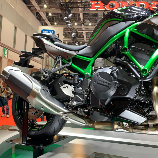 Foto: Garangnya Kawasaki Z H2 Supercharged yang Bertenaga 197 Dk ...