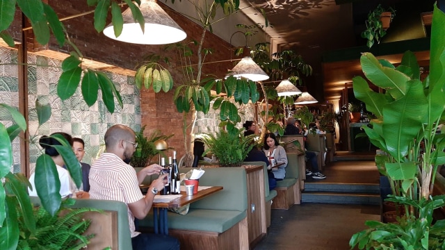 Social Garden, Restoran di Senayan City dengan Konsep Taman dalam Mall ...