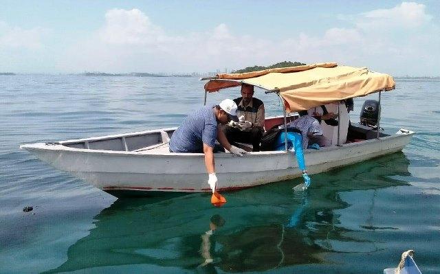 Pak Menko Maritim, Limbah Oli Cemari Perairan Kepri Lagi! | kumparan.com Pak Menko Maritim, Limbah Oli Cemari Perairan Kepri Lagi! | kumparan.com
