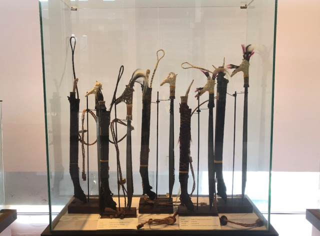 Pameran Mandau dan Upacara Adat Hudoq Kawit di Museum Samarinda ...