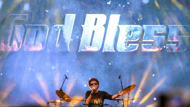 God Bless Siap Rilis Album Kompilasi Berbalut Orkestra dari Praha di ...