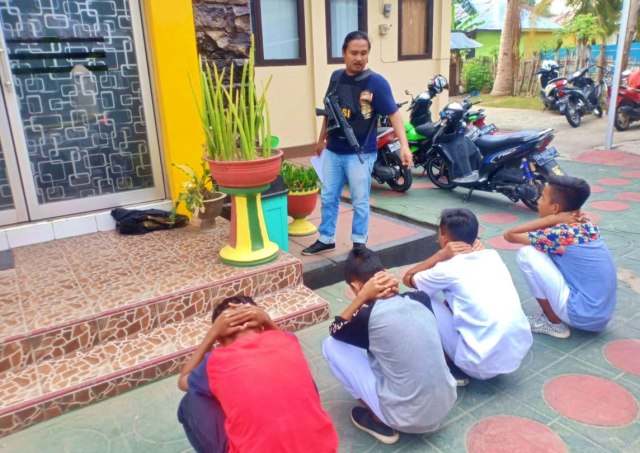 Antisipasi Tawuran Antar SMP, 4 Pelajar di Gorontalo Diamanakan Polisi | kumparan.com