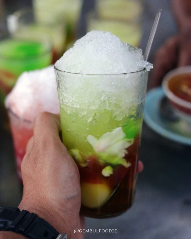 Menyantap Es Ronde dan Bakso Pak Teguh yang Legendaris di Yogyakarta ...